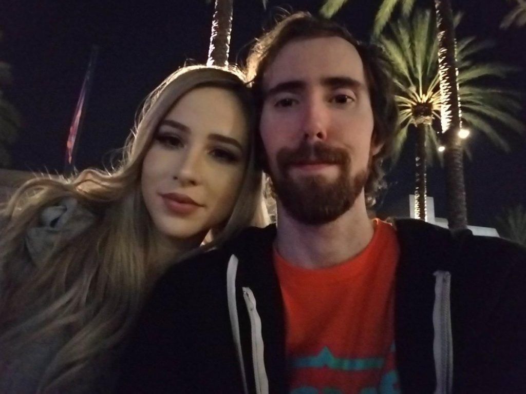 Pink Sparkles Moving Back To California After Asmongold Breakup BarrelRolled